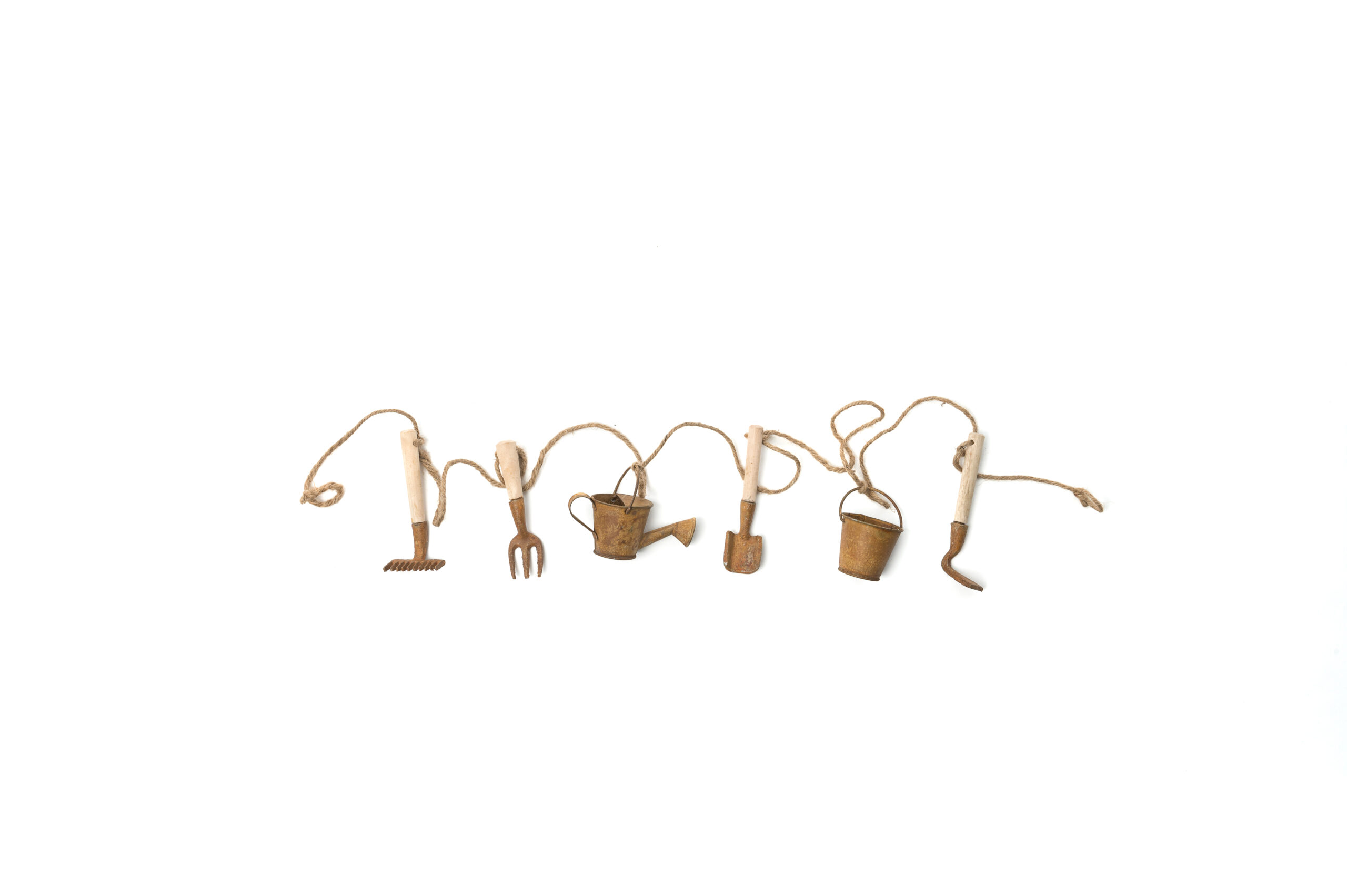 Decorative Handmade Garden Tool Garland – Rust - Jardinopia Ltd