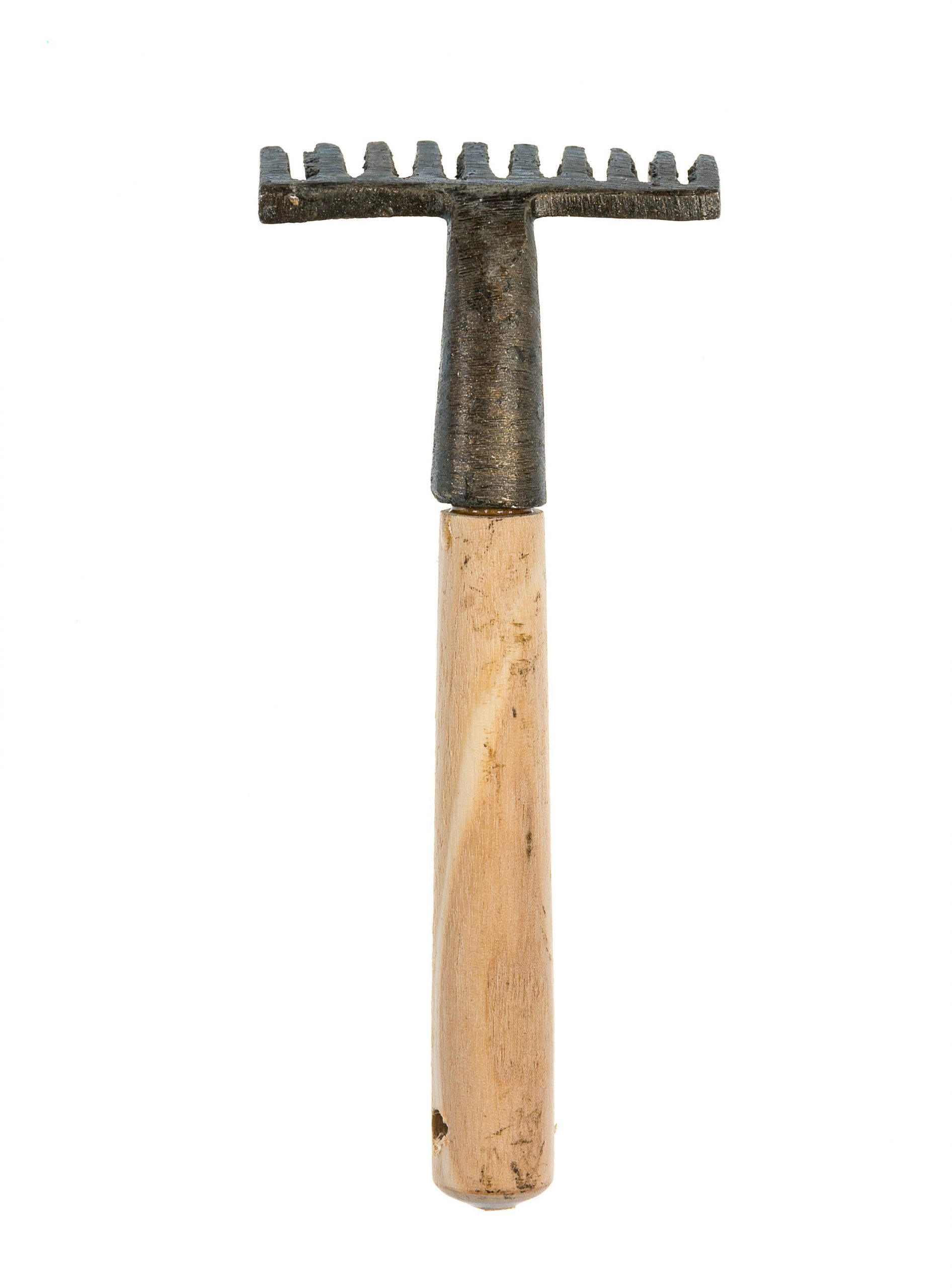 Decorative Handmade Garden Tool Garland – Jardinopia Ltd