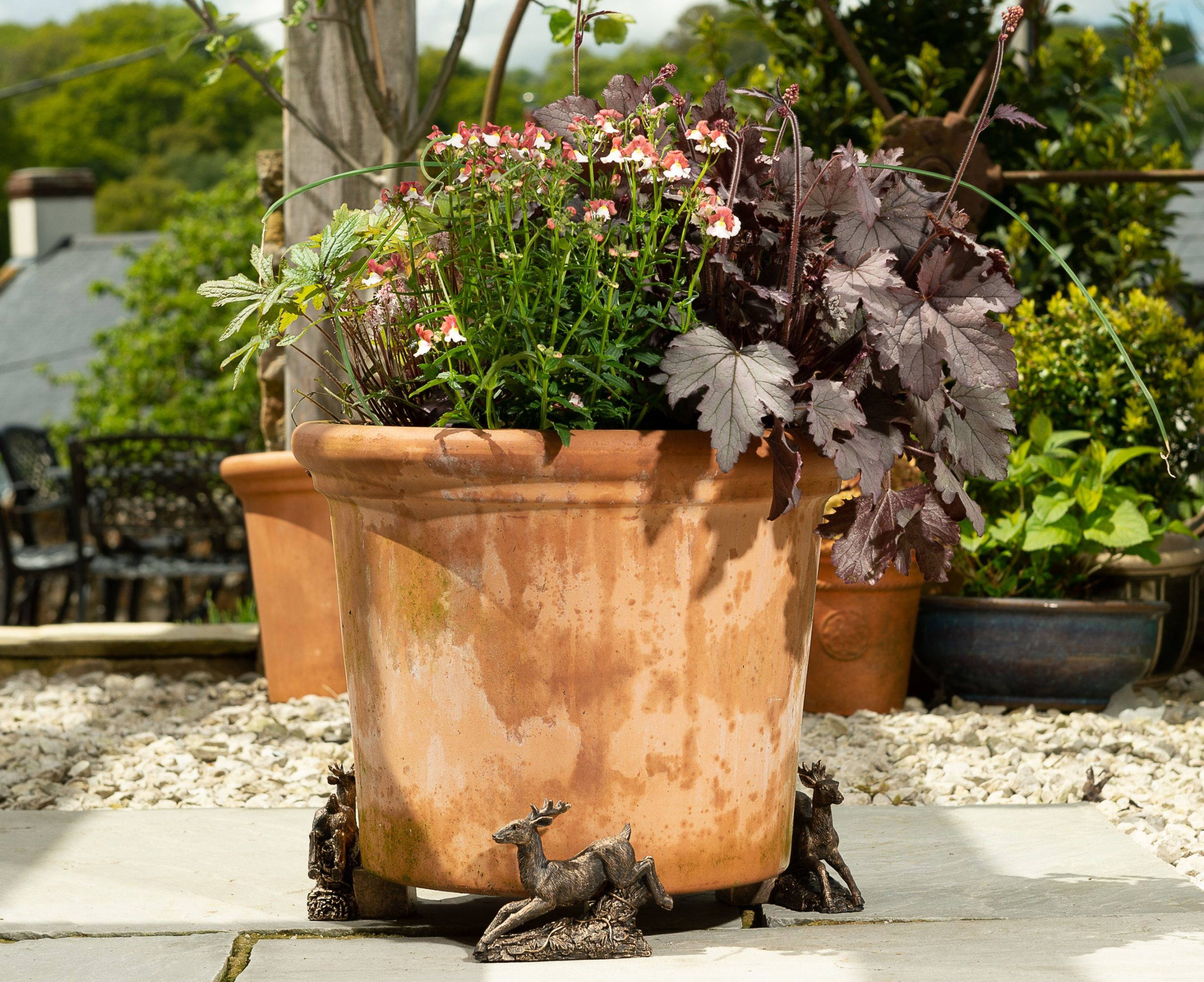 Leaping Stag Plant Pot Feet – Set of 3 – Jardinopia Ltd