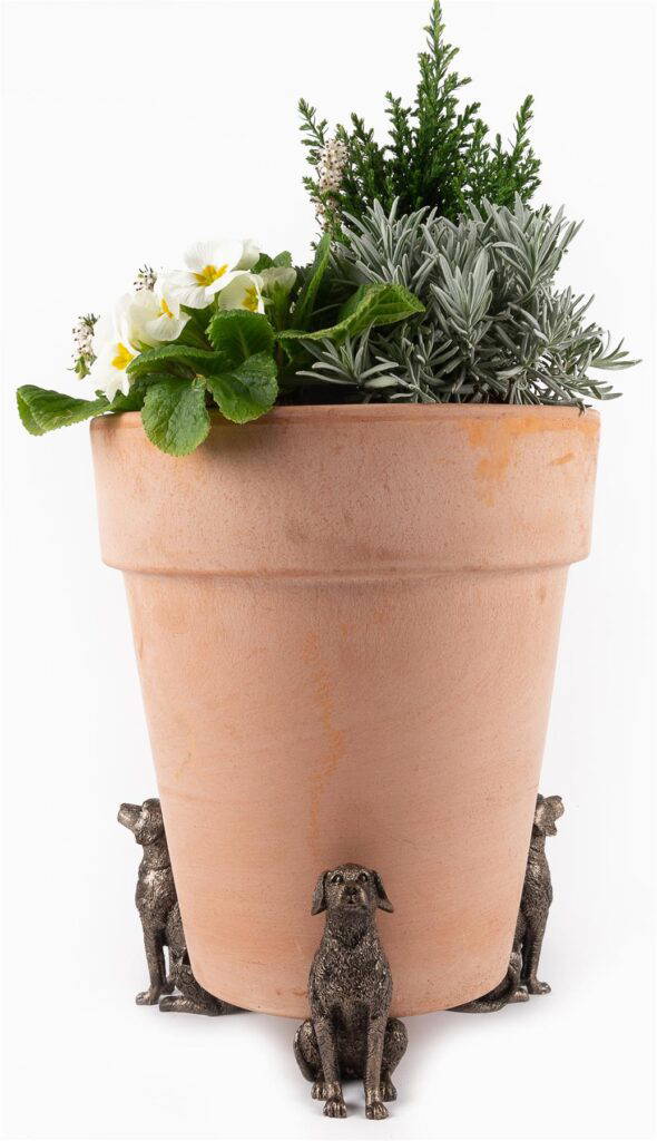 Sitting Labrador Plant Pot Feet – Set of 3 – Jardinopia Ltd